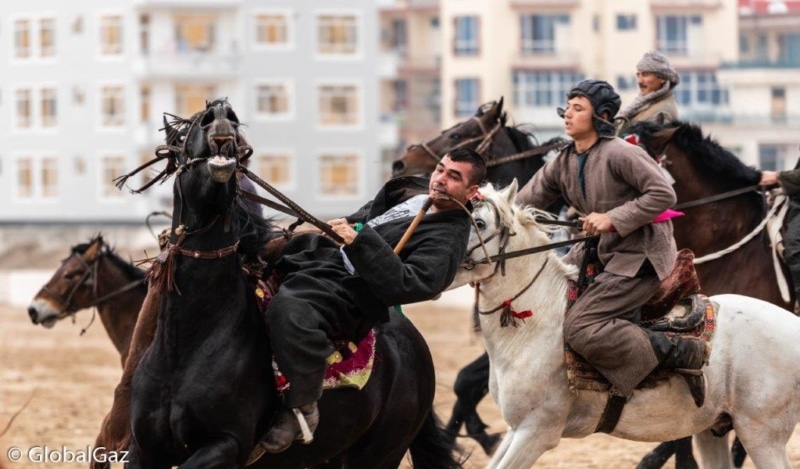 Watching Buzkashi In Afghanistan - GlobalGaz